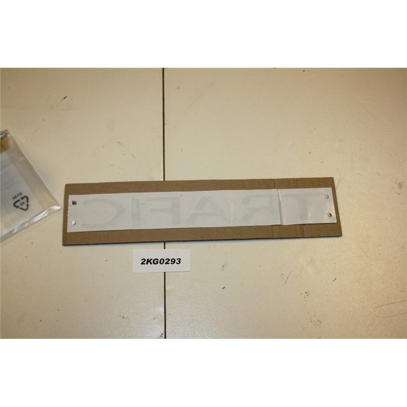 908900184R Renault Trafic emblem - JUNK.se